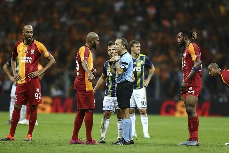 Erman Toroğlu Galatasaray - Fenerbahçe maçını değerlendirdi Erman Toroğlu Galatasaray - Fenerbahçe maçını değerlendirdi