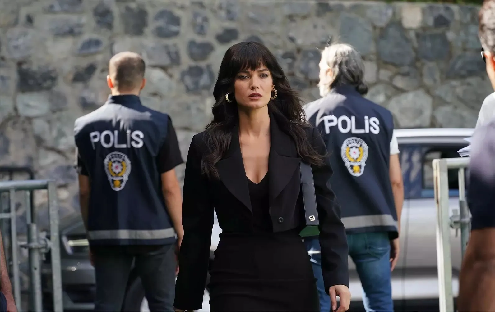 Fenomen dizi Yargı'da ters köşenin kralı! Ceylin ve Ilgaz'ın kızları Mercan ölmemiş! Bakın ...