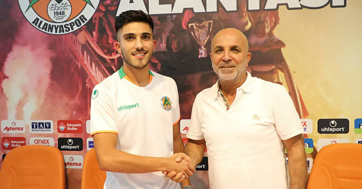 Umut Güneş Alanyaspor'da transfer oldu - Son Dakika Spor Haberleri