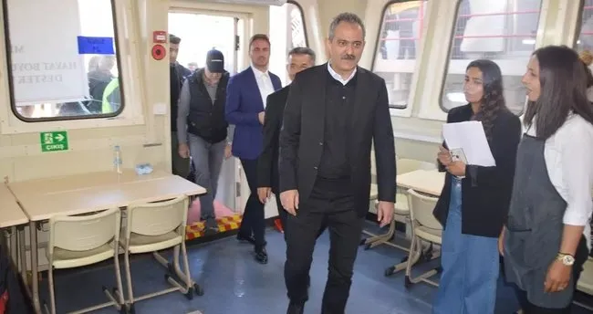 Bakan Özer: Deprem bölgesinde 7 bin 451 halk eğitim kursu açtık ... Bakan Özer: Deprem bölgesinde 7 bin 451 halk eğitim kursu açtık ...